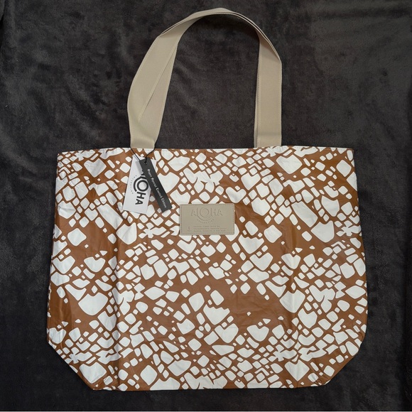 ALOHA Collection | Bags | Aloha Collection Day Tripper Textile Cone Bag ...